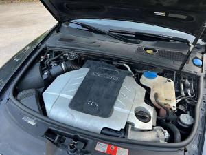 Blue Audi A6 2007 in Vilnius, with an engine capacity of 2.97 L and mileage of 282 thousand km for 2550 €, photo 12 on AUTOMOTO.COM.LV