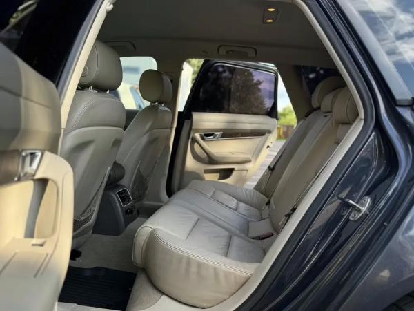 Blue Audi A6 2009 in Jurmala, with an engine capacity of 3.00 L and mileage of 336 thousand km for 5490 €, photo 8 on AUTOMOTO.COM.LV