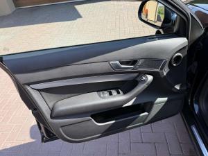 Blue Audi A6 2009 in Utena, with an engine capacity of 2.00 L and mileage of 290 thousand km for 5200 €, photo 17 on AUTOMOTO.COM.LV