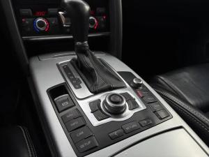 Blue Audi A6 2011 in Riga, with an engine capacity of 3.00 L and mileage of 340 thousand km for 6390 €, photo 23 on AUTOMOTO.COM.LV