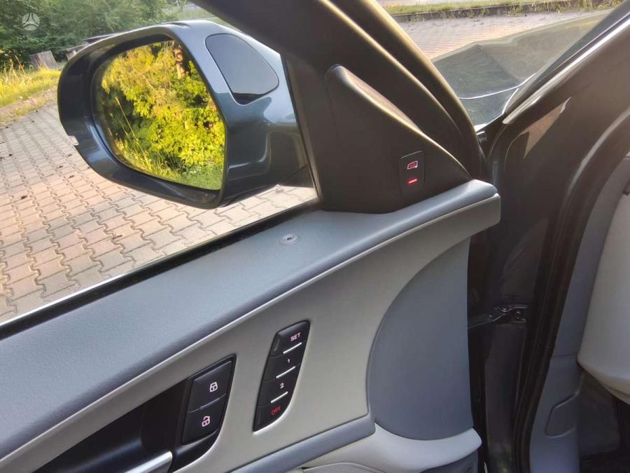 Blue Audi A6 2013 in Vilnius, with an engine capacity of 2.97 L and mileage of 290 thousand km for 11990 €, photo 16 on AUTOMOTO.COM.LV