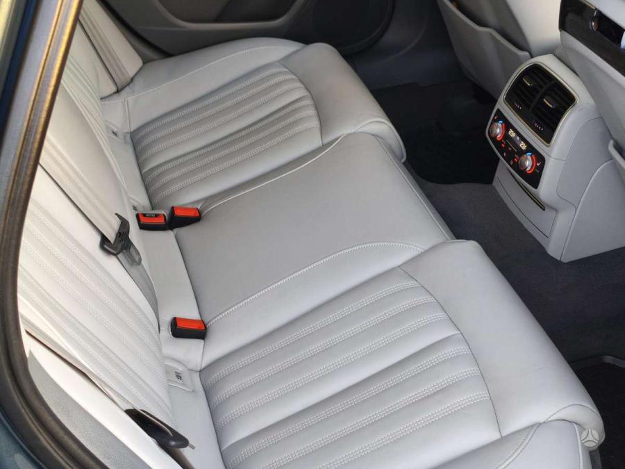 Blue Audi A6 2013 in Vilnius, with an engine capacity of 2.97 L and mileage of 290 thousand km for 11990 €, photo 21 on AUTOMOTO.COM.LV