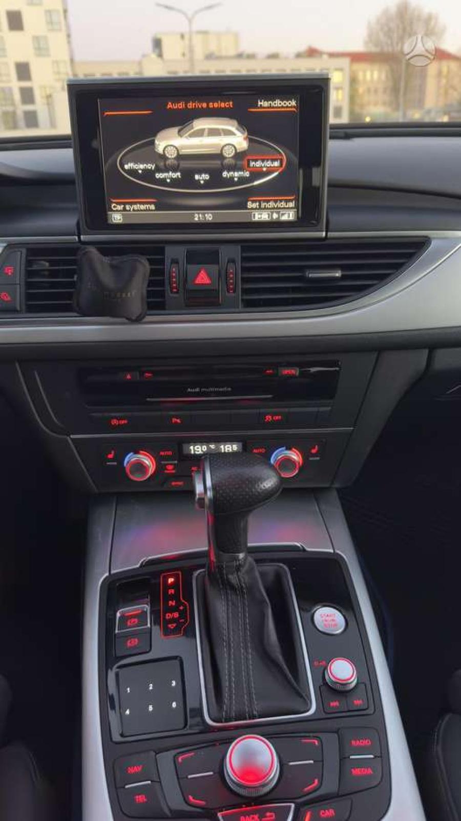 Blue Audi A6 2013 in Vilnius, with an engine capacity of 2.97 L and mileage of 306 thousand km for 11750 €, photo 18 on AUTOMOTO.COM.LV