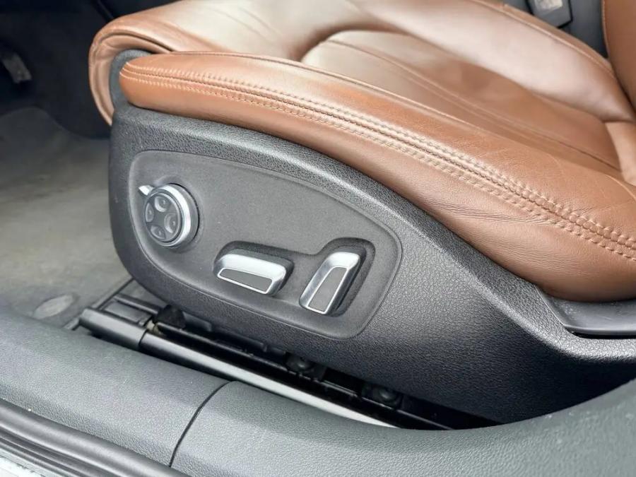 Zils Audi A6 2016 Rīga, ar dzinēja tilpumu 2.00 L un nobraukumu 266 tūkst. km par 14995 €, foto 17 vietnē AUTOMOTO.COM.LV