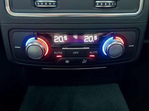 Blue Audi A6 2017 in Riga, with an engine capacity of 2.00 L and mileage of 172 thousand km for 16500 €, photo 34 on AUTOMOTO.COM.LV
