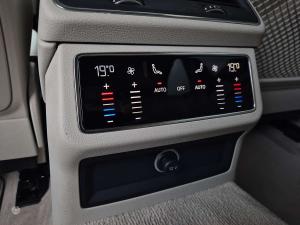 Blue Audi A6 2019 in Vilnius, with an engine capacity of 3.00 L and mileage of 182 thousand km for 26950 €, photo 25 on AUTOMOTO.COM.LV