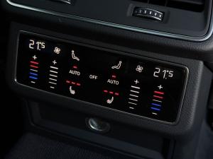 Zils Audi A6 2019 Pērnava, ar dzinēja tilpumu 3.00 L un nobraukumu 177 tūkst. km par 26900 €, foto 10 vietnē AUTOMOTO.COM.LV