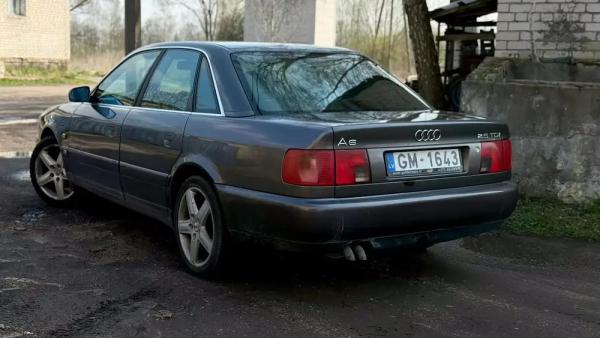 Brown Audi A6 1996 in Jelgava, with an engine capacity of 2.50 L and mileage of 519 thousand km for 1500 €, photo 4 on AUTOMOTO.COM.LV