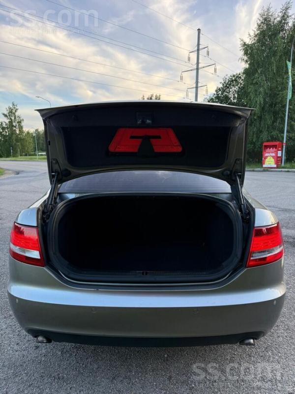 Brown Audi A6 2004 in Riga, with an engine capacity of 3.00 L and mileage of 327 thousand km for 3100 €, photo 9 on AUTOMOTO.COM.LV