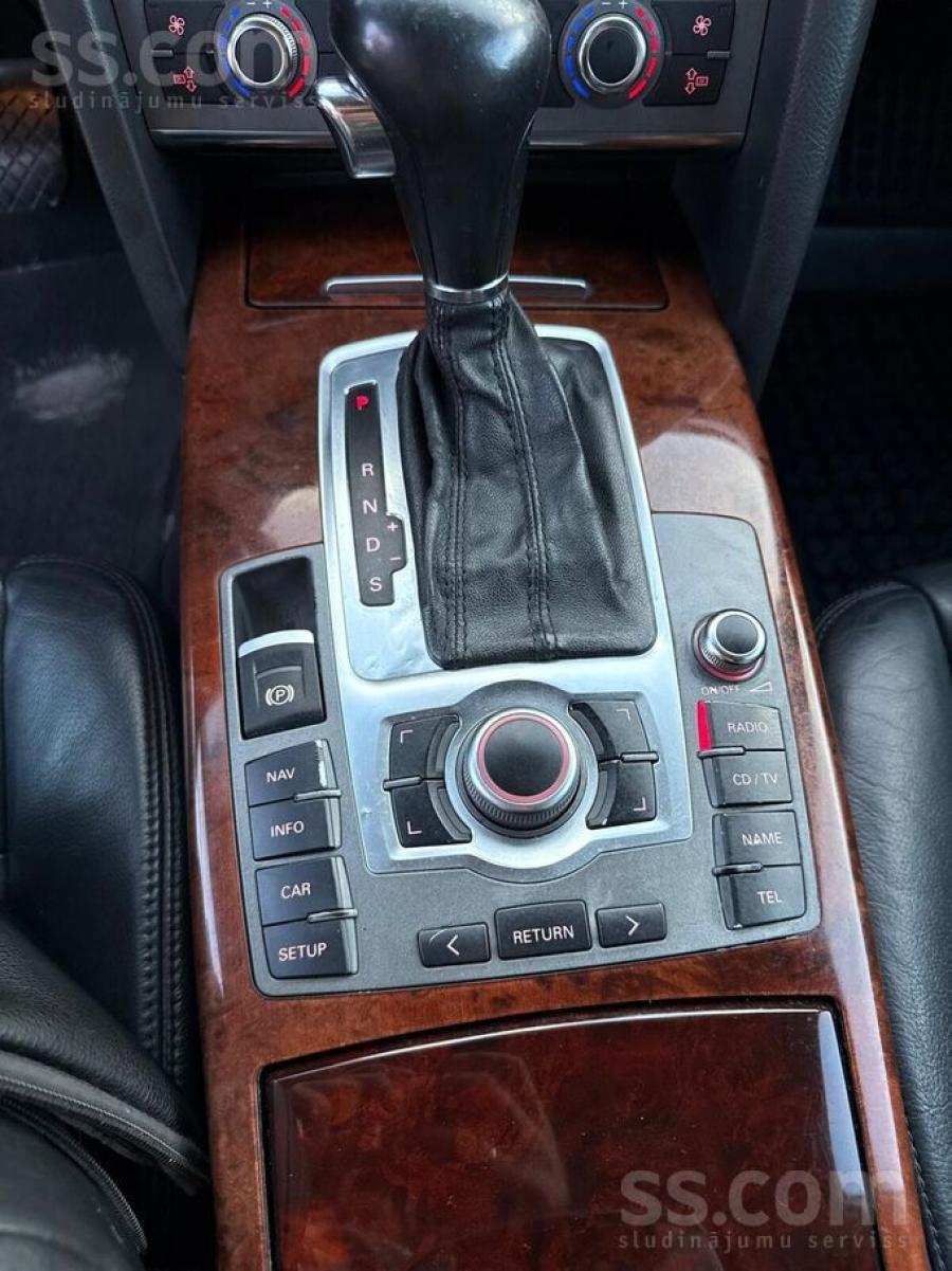 Brown Audi A6 2004 in Riga, with an engine capacity of 3.00 L and mileage of 327 thousand km for 3100 €, photo 17 on AUTOMOTO.COM.LV