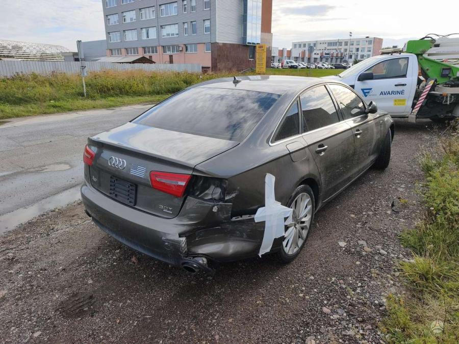 Brown Audi A6 2012 in Klaipeda, with an engine capacity of 3.00 L and mileage of 250 thousand km for 4800 €, photo 16 on AUTOMOTO.COM.LV