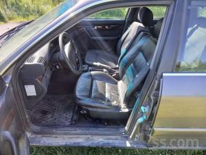Brown Audi A6 1997 in Rezekne, with an engine capacity of 2.50 L and mileage of 401 thousand km for 955 €, photo 9 on AUTOMOTO.COM.LV