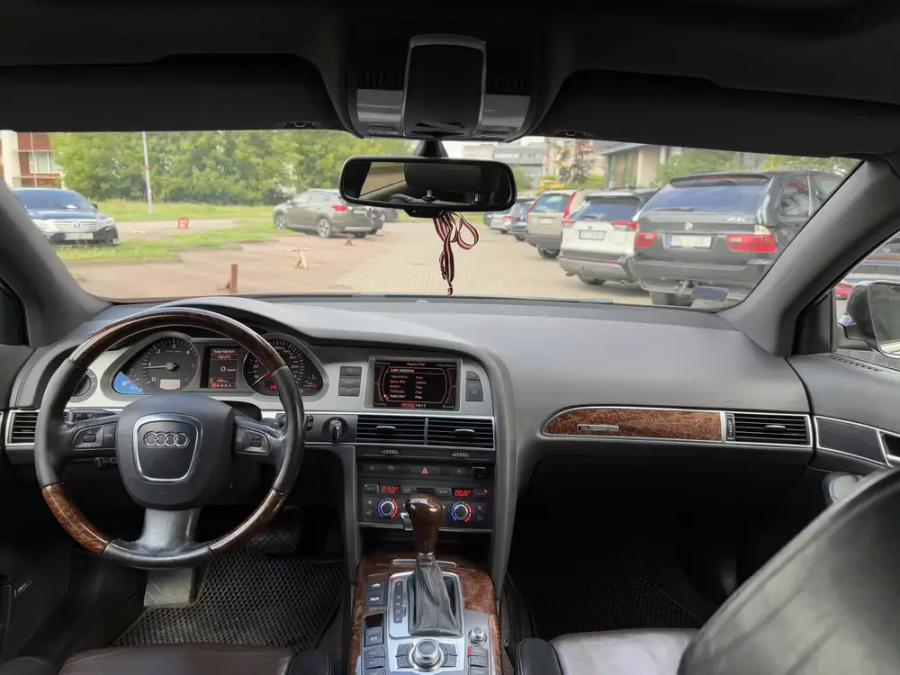 Brown Audi A6 2006 in Riga, with an engine capacity of 3.00 L and mileage of 296 thousand km for 4990 €, photo 10 on AUTOMOTO.COM.LV