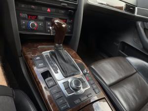 Brown Audi A6 2006 in Riga, with an engine capacity of 3.00 L and mileage of 296 thousand km for 4990 €, photo 25 on AUTOMOTO.COM.LV