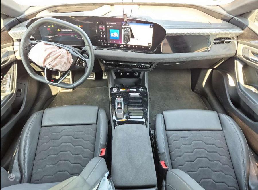 Grey Audi A6 e-tron 2025 in Klaipeda, with an engine capacity of 0.00 L and mileage of 12 thousand km for 15100 €, photo 6 on AUTOMOTO.COM.LV
