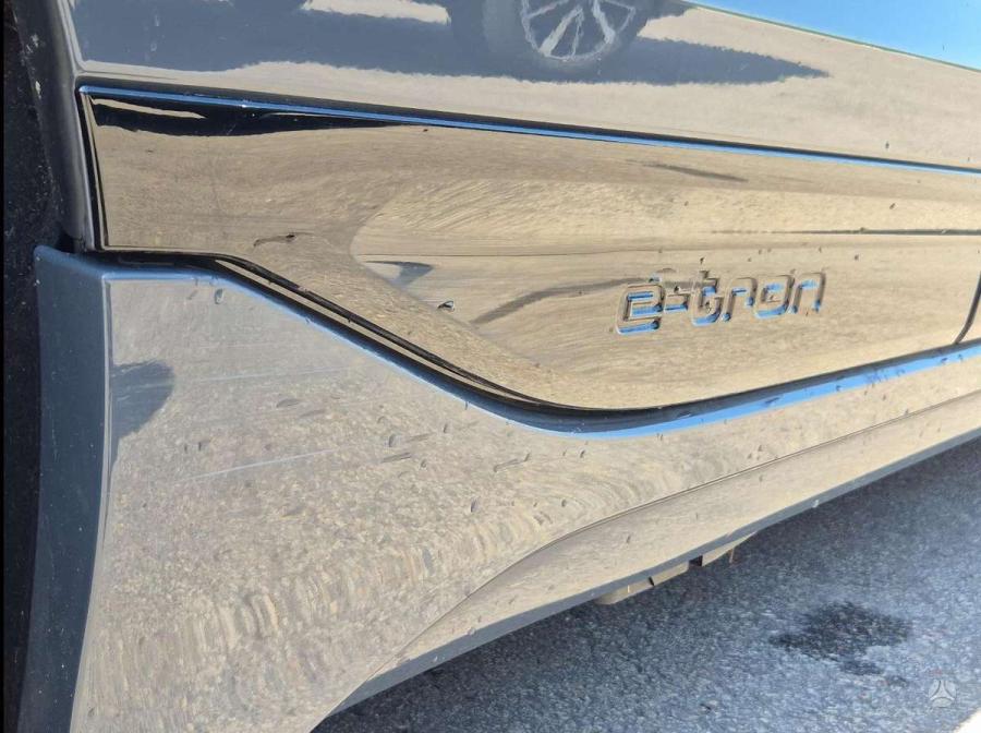 Grey Audi A6 e-tron 2025 in Klaipeda, with an engine capacity of 0.00 L and mileage of 12 thousand km for 15100 €, photo 20 on AUTOMOTO.COM.LV