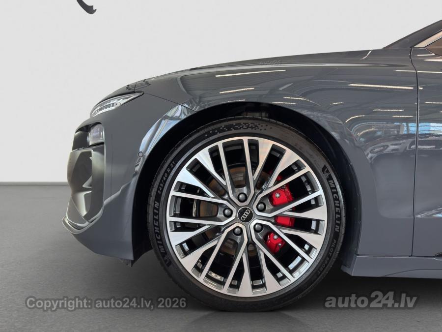Grey Audi A6 e-tron 2025 in Tallinn, with an engine capacity of 0.00 L and mileage of 15 thousand km for 70900 €, photo 11 on AUTOMOTO.COM.LV