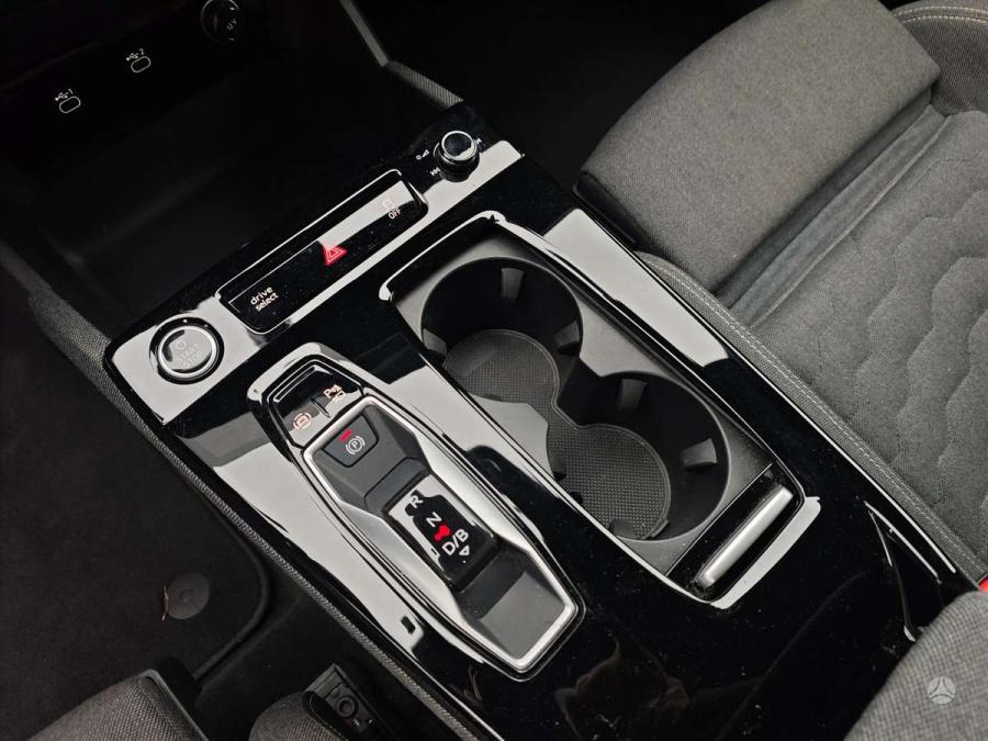 Audi A6 e-tron 2025 Telšiai, ar dzinēja tilpumu 0.00 L un nobraukumu 34 tūkst. km par 28500 €, foto 23 vietnē AUTOMOTO.COM.LV