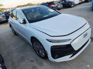 White Audi A6 e-tron 2025 in Klaipeda, with an engine capacity of 0.00 L and mileage of 16 thousand km for 27500 €, photo 9 on AUTOMOTO.COM.LV