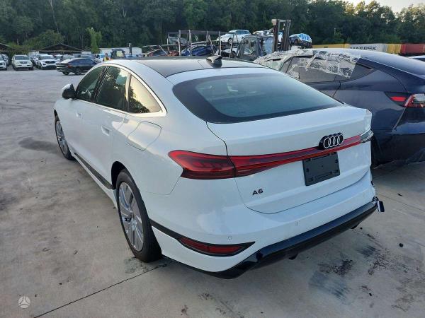 White Audi A6 e-tron 2025 in Klaipeda, with an engine capacity of 0.00 L and mileage of 16 thousand km for 27500 €, photo 10 on AUTOMOTO.COM.LV