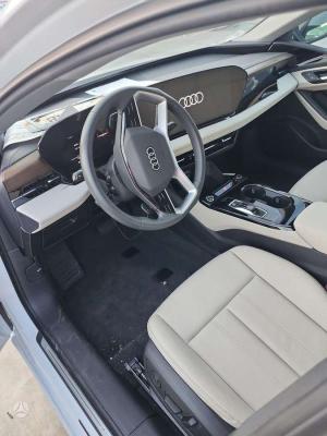 White Audi A6 e-tron 2025 in Klaipeda, with an engine capacity of 0.00 L and mileage of 16 thousand km for 27500 €, photo 21 on AUTOMOTO.COM.LV