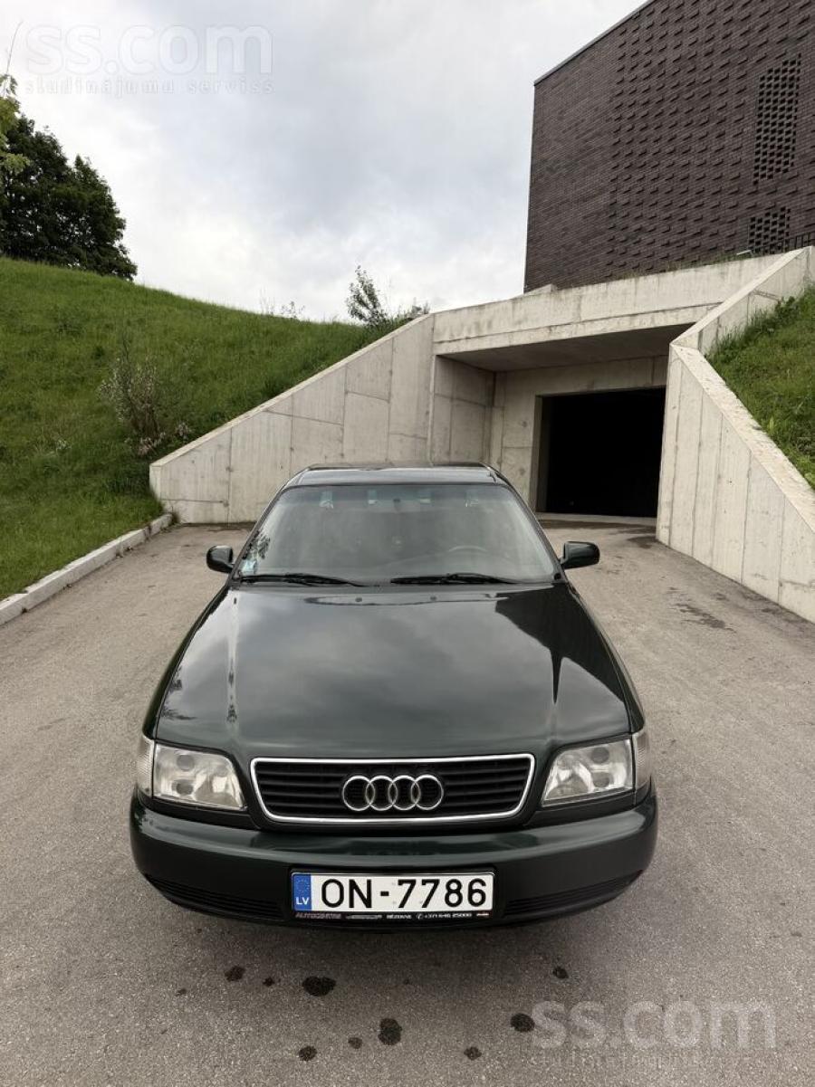 Green Audi A6 1995 in Riga, with an engine capacity of 2.50 L and mileage of 330 thousand km for 3700 €, photo 3 on AUTOMOTO.COM.LV