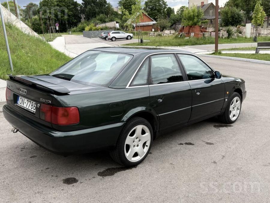 Green Audi A6 1995 in Riga, with an engine capacity of 2.50 L and mileage of 330 thousand km for 3700 €, photo 6 on AUTOMOTO.COM.LV