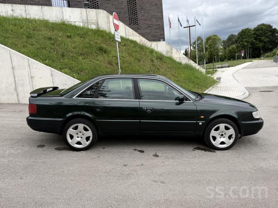 Green Audi A6 1995 in Riga, with an engine capacity of 2.50 L and mileage of 330 thousand km for 3700 €, photo 7 on AUTOMOTO.COM.LV