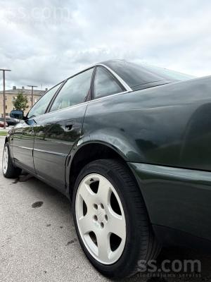 Green Audi A6 1995 in Riga, with an engine capacity of 2.50 L and mileage of 330 thousand km for 3700 €, photo 11 on AUTOMOTO.COM.LV