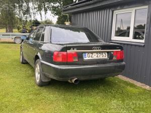 Green Audi A6 1996 in Liepaja, with an engine capacity of 2.80 L and mileage of 319 thousand km for 1450 €, photo 6 on AUTOMOTO.COM.LV
