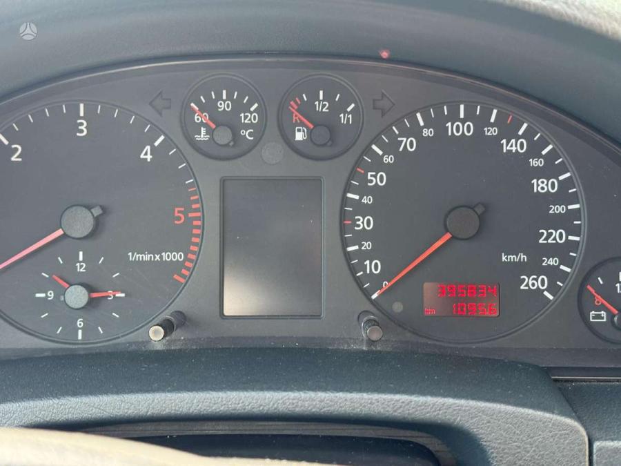 Zaļš Audi A6 1998 Ukmergė, ar dzinēja tilpumu 2.50 L un nobraukumu 396 tūkst. km par 1200 €, foto 14 vietnē AUTOMOTO.COM.LV
