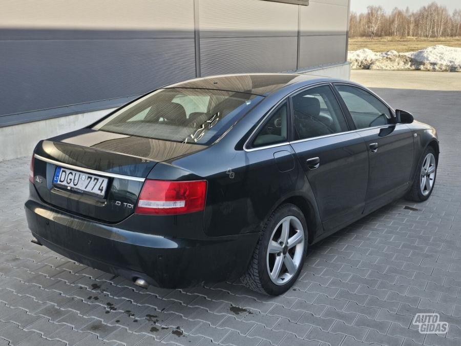 Green Audi A6 2005 in Siauliai, with an engine capacity of 2.00 L and mileage of 400 thousand km for 1350 €, photo 4 on AUTOMOTO.COM.LV