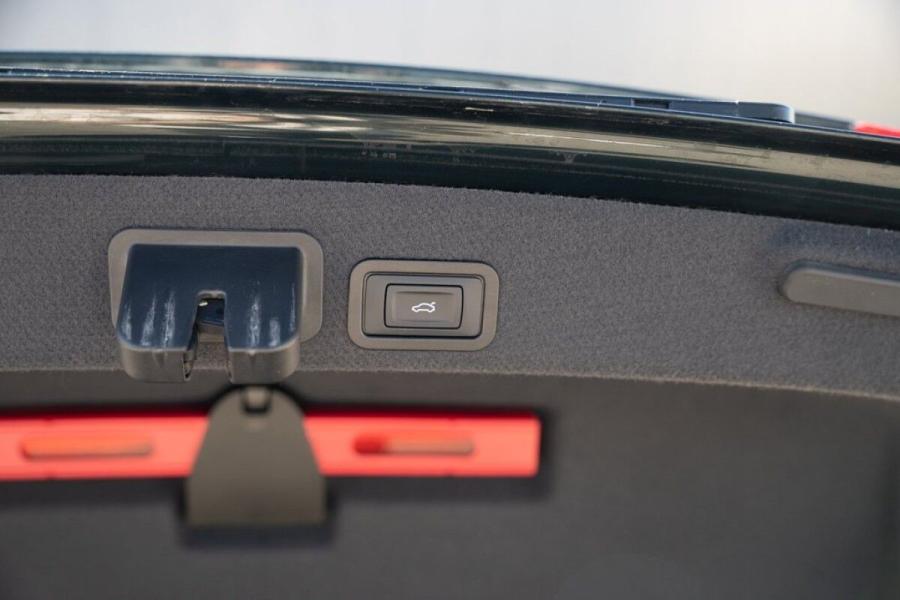 Zaļš Audi A6 2013 Viļņa, ar dzinēja tilpumu 3.00 L un nobraukumu 240 tūkst. km par 12900 €, foto 22 vietnē AUTOMOTO.COM.LV
