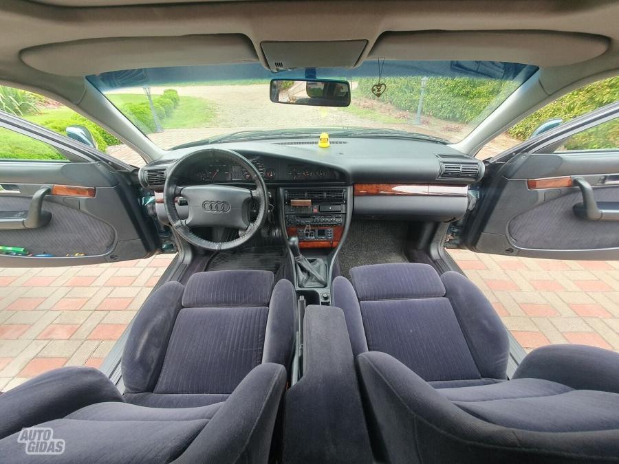 Zaļš Audi A6 1994 Viļņa, ar dzinēja tilpumu 2.50 L un nobraukumu 389 tūkst. km par 870 €, foto 1 vietnē AUTOMOTO.COM.LV