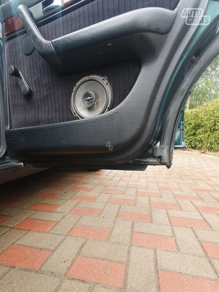 Zaļš Audi A6 1994 Viļņa, ar dzinēja tilpumu 2.50 L un nobraukumu 389 tūkst. km par 870 €, foto 7 vietnē AUTOMOTO.COM.LV