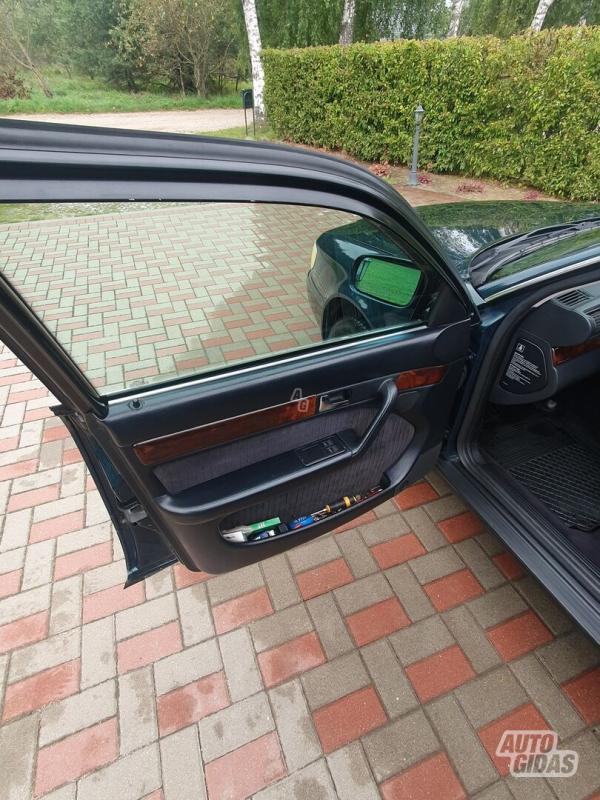 Green Audi A6 1994 in Vilnius, with an engine capacity of 2.50 L and mileage of 389 thousand km for 870 €, photo 10 on AUTOMOTO.COM.LV