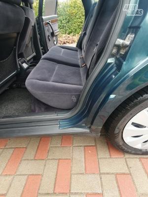 Zaļš Audi A6 1994 Viļņa, ar dzinēja tilpumu 2.50 L un nobraukumu 389 tūkst. km par 870 €, foto 12 vietnē AUTOMOTO.COM.LV