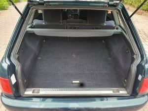 Zaļš Audi A6 1994 Viļņa, ar dzinēja tilpumu 2.50 L un nobraukumu 389 tūkst. km par 870 €, foto 16 vietnē AUTOMOTO.COM.LV