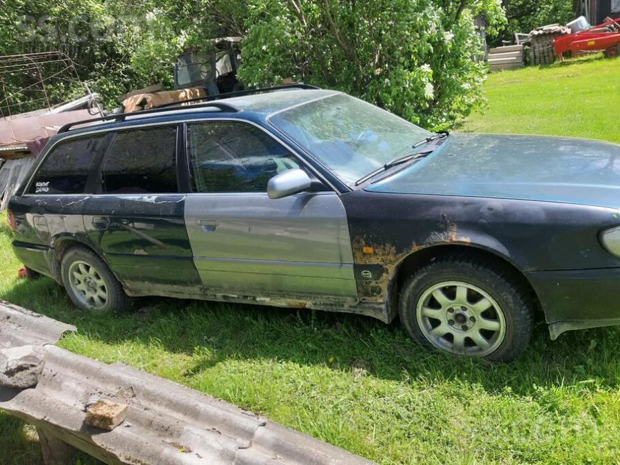 Zaļš Audi A6 1995 Ogre, ar dzinēja tilpumu 2.50 L un nobraukumu 359 tūkst. km par 550 €, foto 4 vietnē AUTOMOTO.COM.LV
