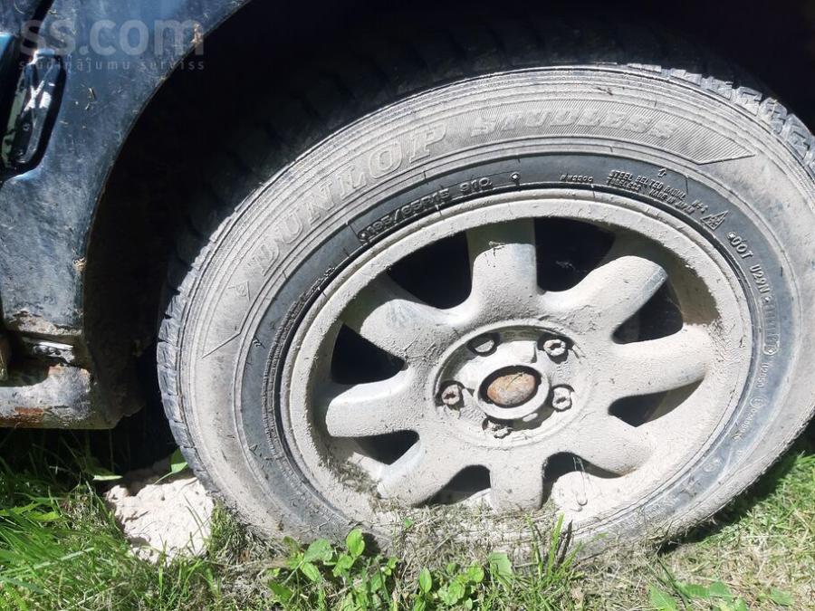 Zaļš Audi A6 1995 Ogre, ar dzinēja tilpumu 2.50 L un nobraukumu 359 tūkst. km par 550 €, foto 7 vietnē AUTOMOTO.COM.LV