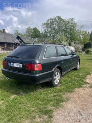 Zaļš Audi A6 1995 Tukums, ar dzinēja tilpumu 2.50 L un nobraukumu 470 tūkst. km par 950 €, foto 3 vietnē AUTOMOTO.COM.LV
