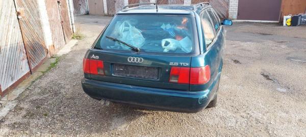 Zaļš Audi A6 1995 Rīga, ar dzinēja tilpumu 2.50 L un nobraukumu 377 tūkst. km par 900 €, foto 3 vietnē AUTOMOTO.COM.LV