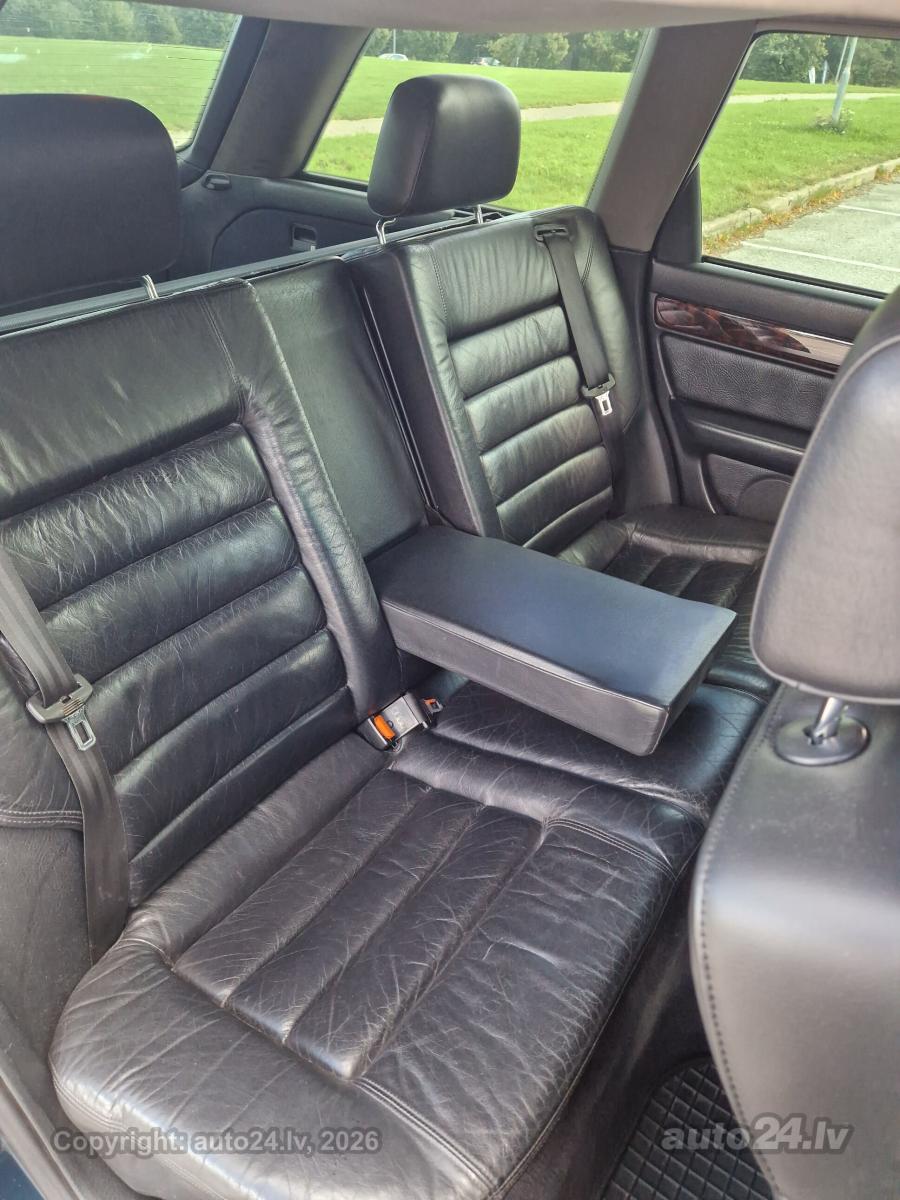 Green Audi A6 1995 in Tallinn, with an engine capacity of 2.50 L and mileage of 577 thousand km for 1400 €, photo 11 on AUTOMOTO.COM.LV