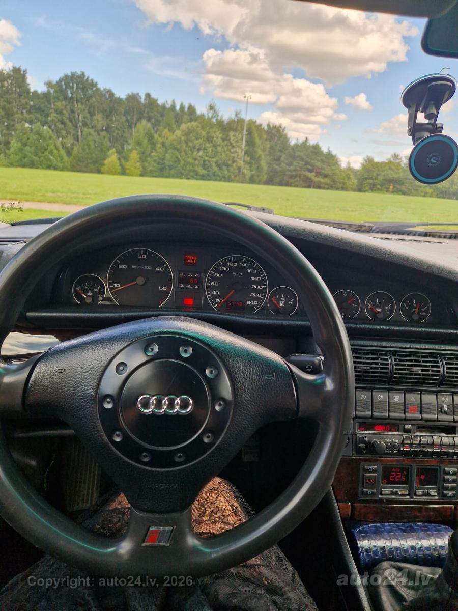 Green Audi A6 1995 in Tallinn, with an engine capacity of 2.50 L and mileage of 577 thousand km for 1400 €, photo 14 on AUTOMOTO.COM.LV