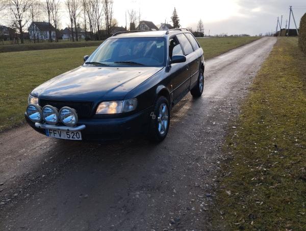 Zaļš Audi A6 1996 Jurbarkas, ar dzinēja tilpumu 2.50 L un nobraukumu 440 tūkst. km par 1900 €, foto 1 vietnē AUTOMOTO.COM.LV