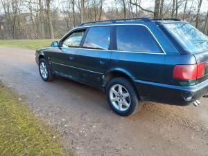 Zaļš Audi A6 1996 Jurbarkas, ar dzinēja tilpumu 2.50 L un nobraukumu 440 tūkst. km par 1900 €, foto 5 vietnē AUTOMOTO.COM.LV