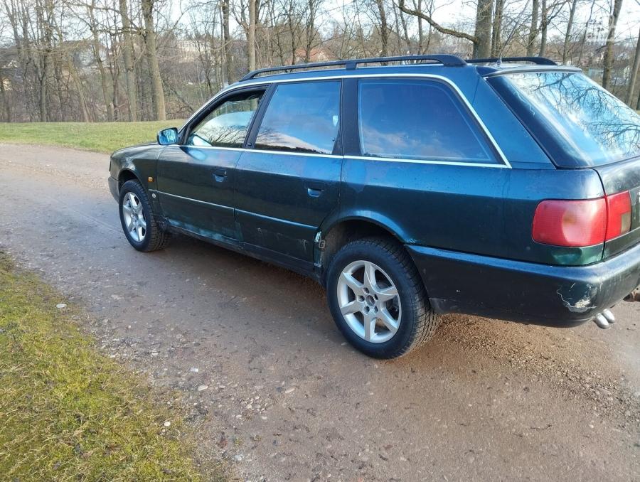 Zaļš Audi A6 1996 Jurbarkas, ar dzinēja tilpumu 2.50 L un nobraukumu 440 tūkst. km par 1900 €, foto 5 vietnē AUTOMOTO.COM.LV
