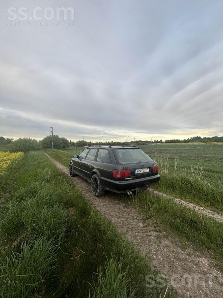 Green Audi A6 1996 in Liepaja, with an engine capacity of 2.50 L and mileage of 338 thousand km for 1750 €, photo 4 on AUTOMOTO.COM.LV