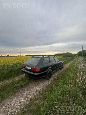 Green Audi A6 1996 in Liepaja, with an engine capacity of 2.50 L and mileage of 338 thousand km for 1750 €, photo 5 on AUTOMOTO.COM.LV