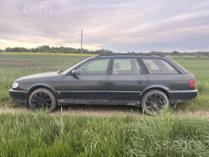 Green Audi A6 1996 in Liepaja, with an engine capacity of 2.50 L and mileage of 338 thousand km for 1750 €, photo 6 on AUTOMOTO.COM.LV